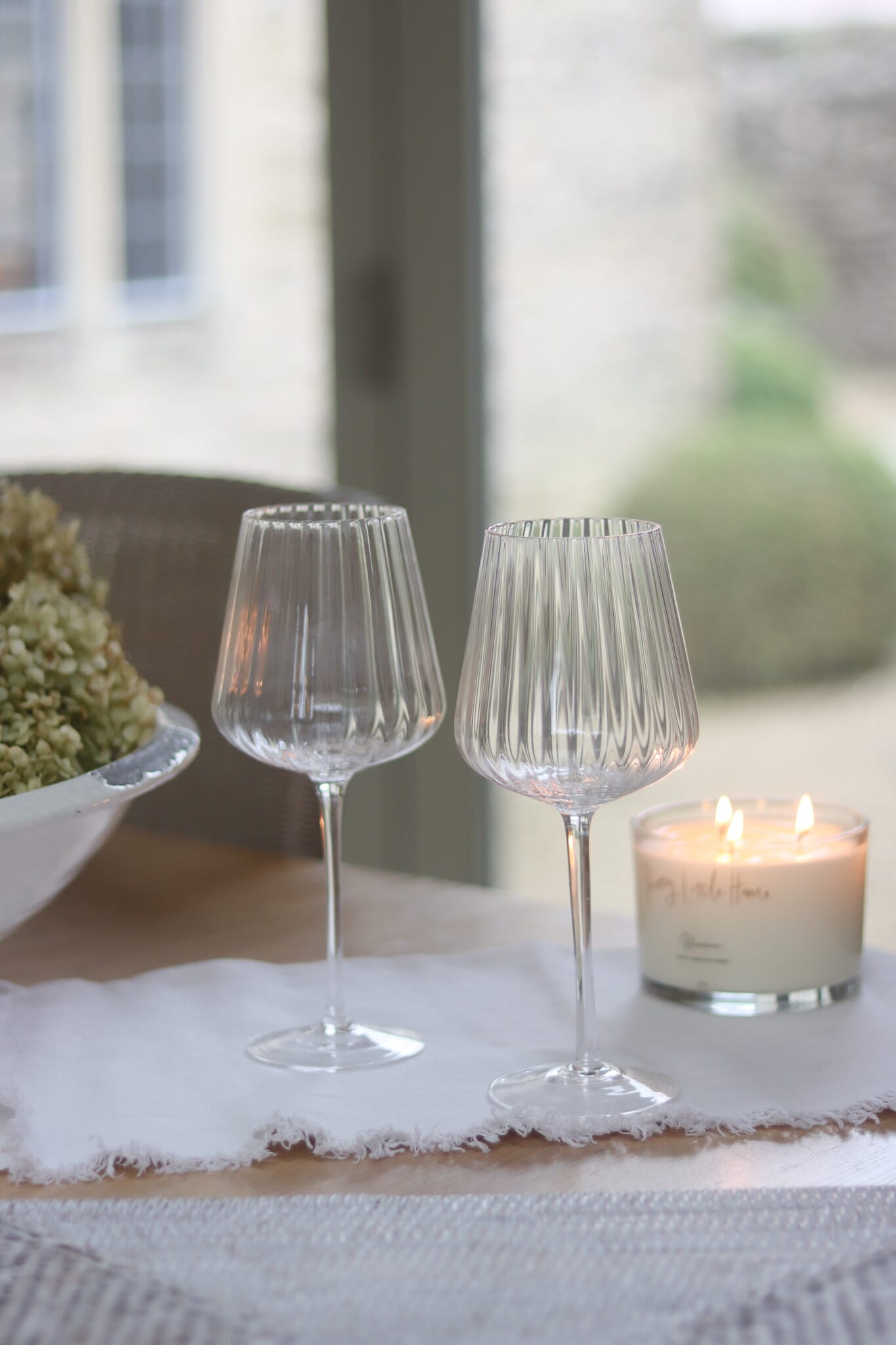 Set of 2 Wine Glasses Ribbed